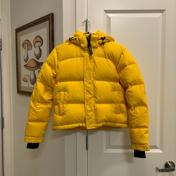 Aritzia | Jackets & Coats | Aritzia The Super Puff Shorty Tna Yellow ...
